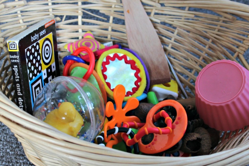 Creating treasure baskets for babies and 6 ideas of what to fill them ...